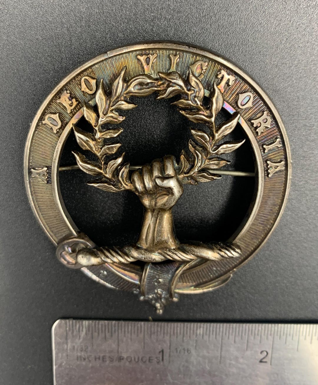 Scottish Clan Badge - A Deo Victoria - Etsy