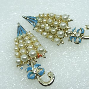 Adorable Umbrella/parasol Twins Pins - Jeweled With Glass Pearls, Pale ...