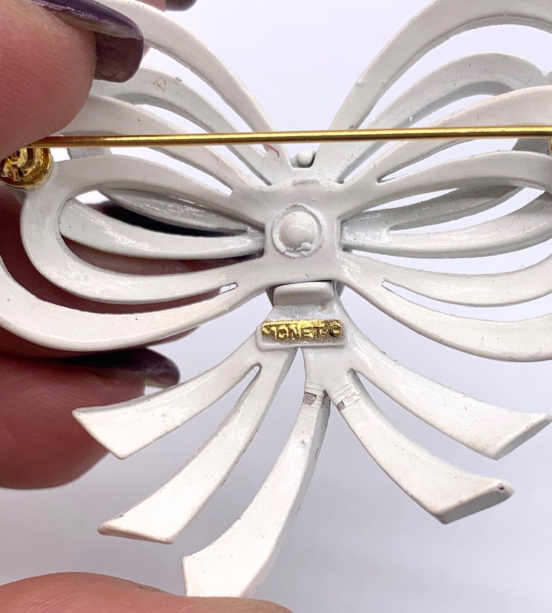 Beautiful Monet Multi-loops Bow Brooch Matte White Enamel Amazing ...