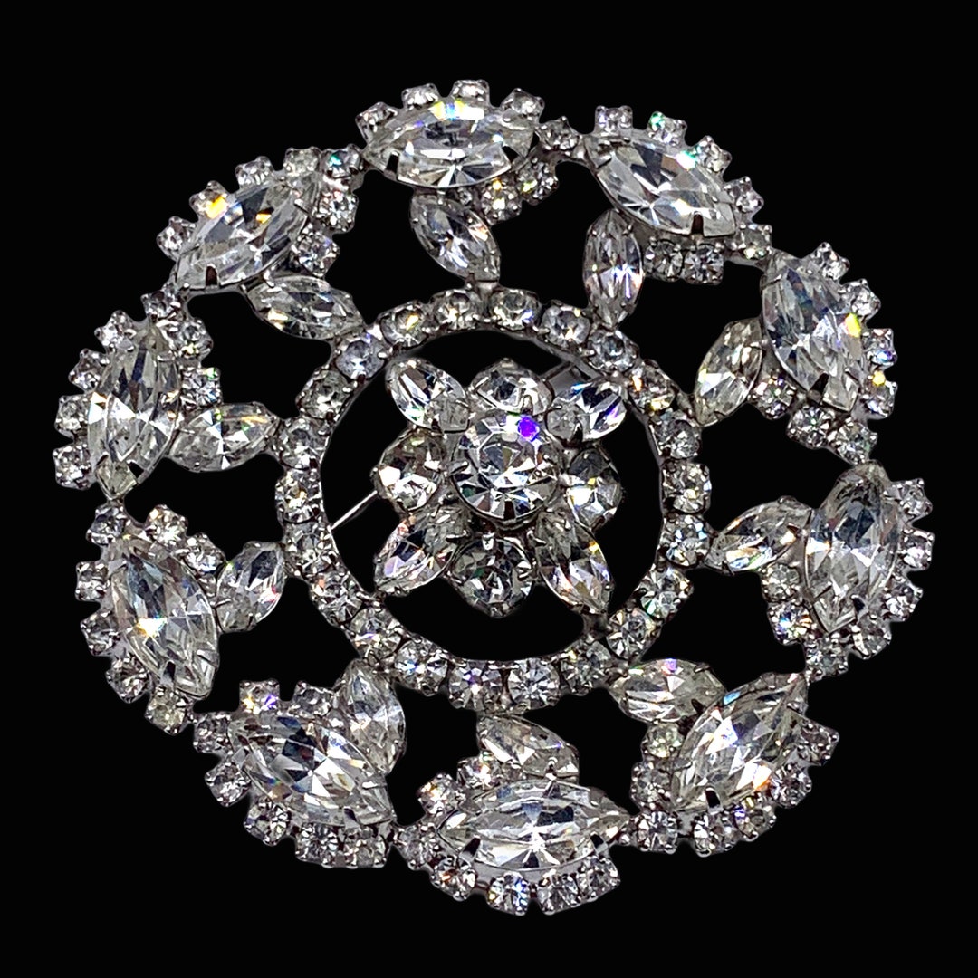 50s Vintage Large Round Rhinestone Brooch/pin Featuring Faceted ...