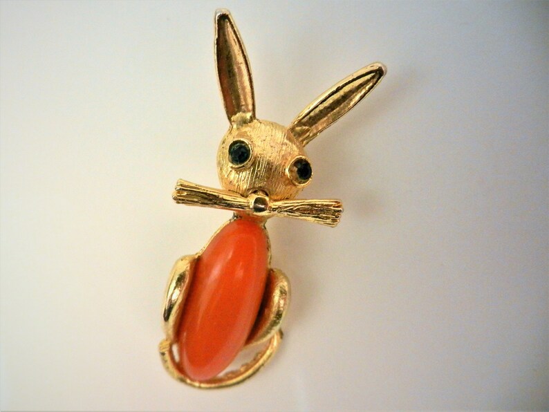 Adorable Bunny Rabbit Figural Pin/Brooch w/coral glass | Etsy