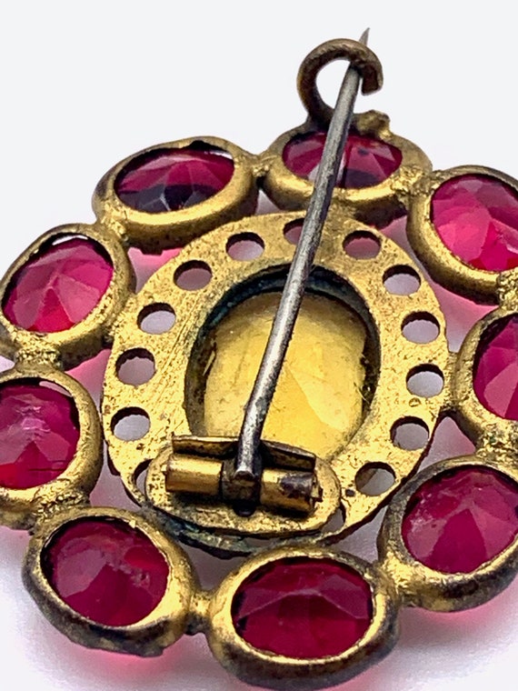 Ancient oval brooch of c.1910s/1920s, with Garnets &… - Gem