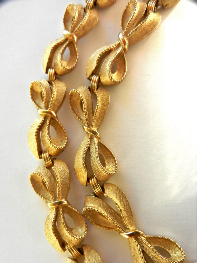 Gorgeous Crown Trifari © Bow Link Vintage Necklace & Bracelet | Etsy