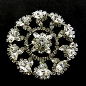 50s Vintage Large Round Rhinestone Brooch/pin Featuring Faceted ...