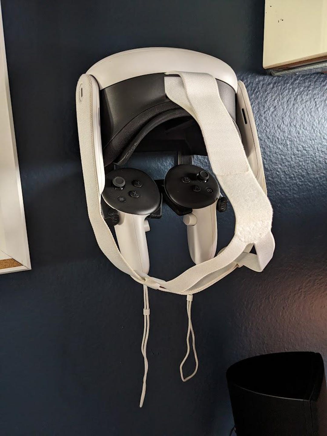 Meta Quest 3 Wall Mount: VR Headset & Controller Holder - Etsy