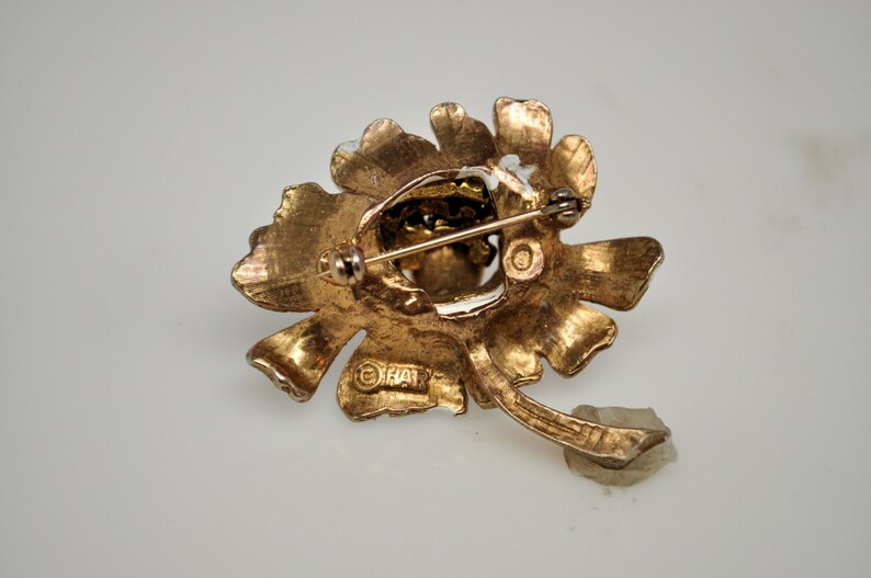 Vintage Signed HAR (HARGO) White Enamel and Rhinestone Floral Brooch - Etsy