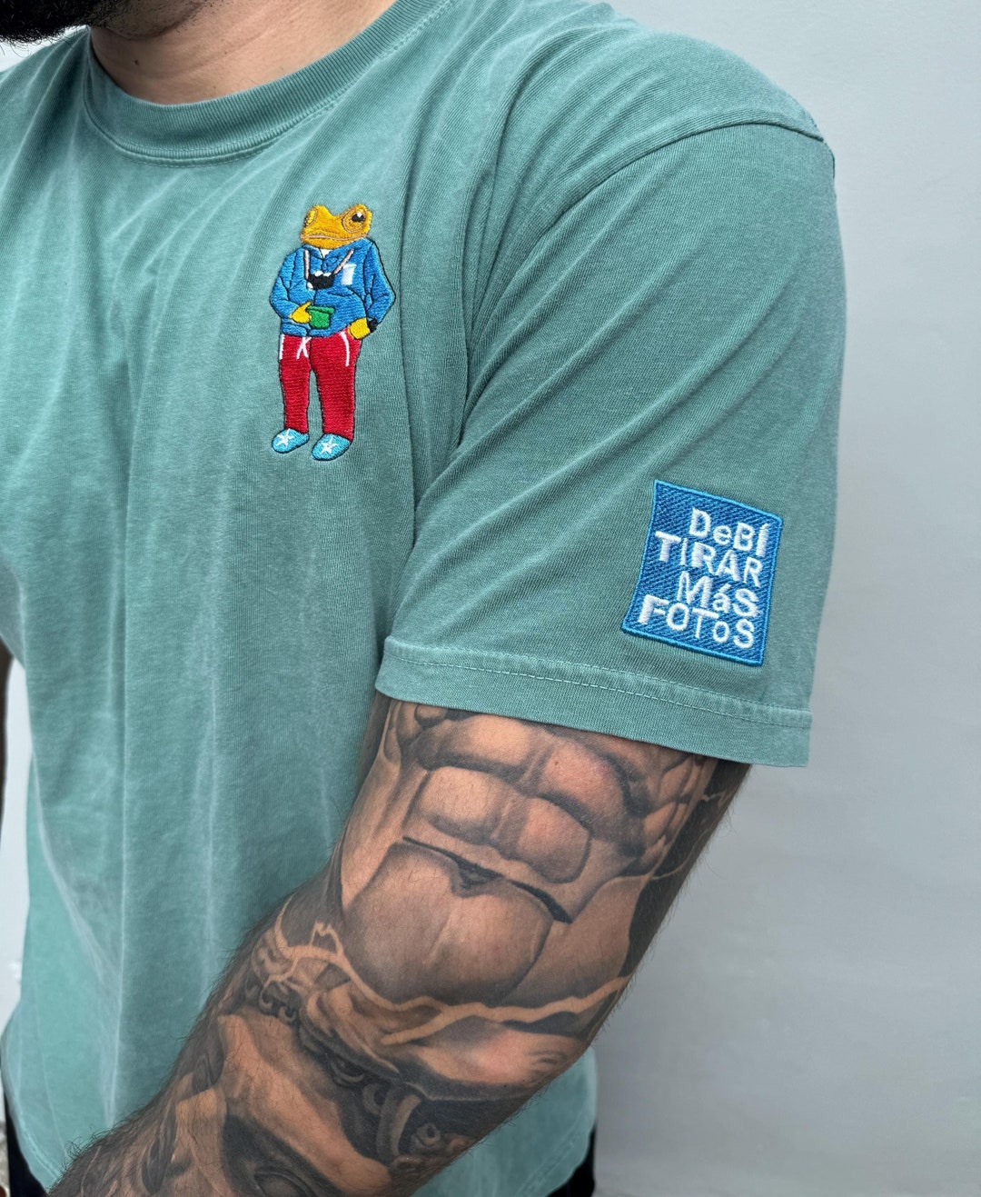 Camiseta bordada Bad bunny DTMF, el sapo concho, coqui, debi tirar mas ...