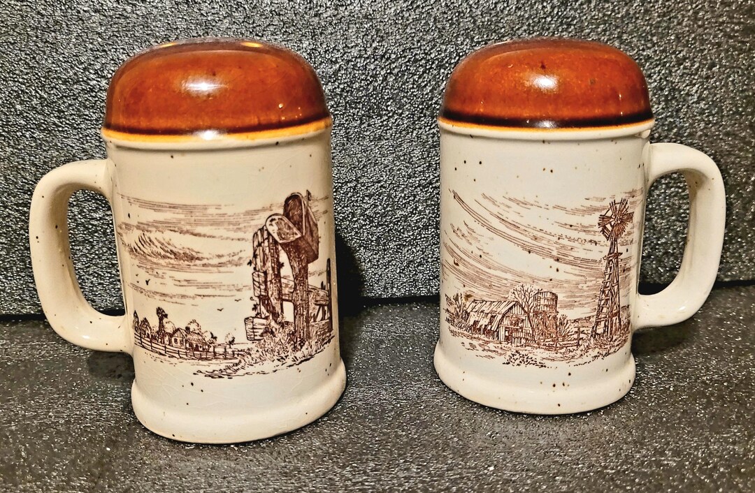 Rustic Farmhouse Salt and Pepper Shakers: Vintage Country Kitchen Decor ...