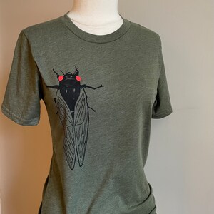 Cicada Tee Green Unisex - Etsy