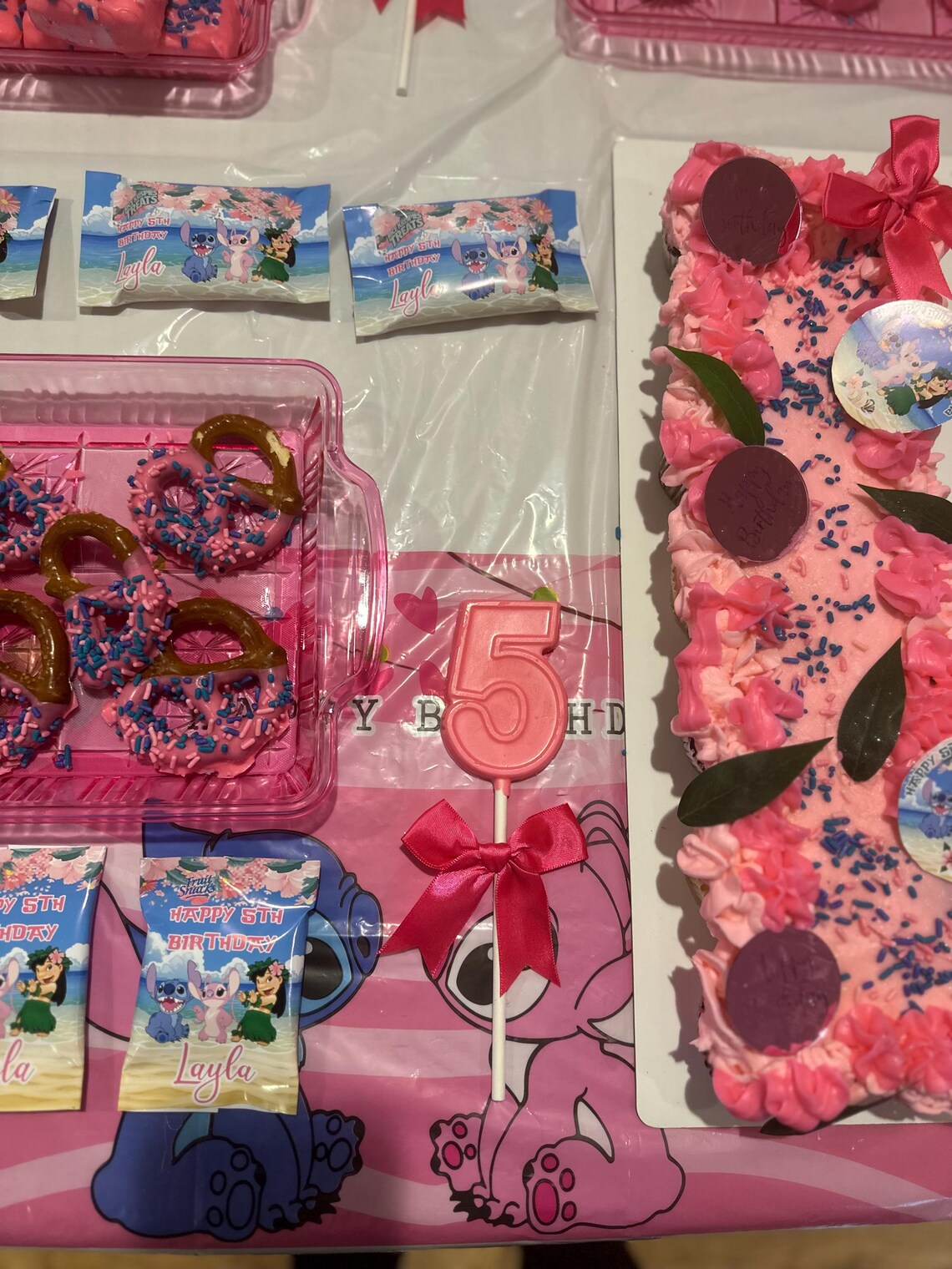 Lilo and Stitch Party Favor Box – 60 Pc Dessert Treats, Pink and Blue ...