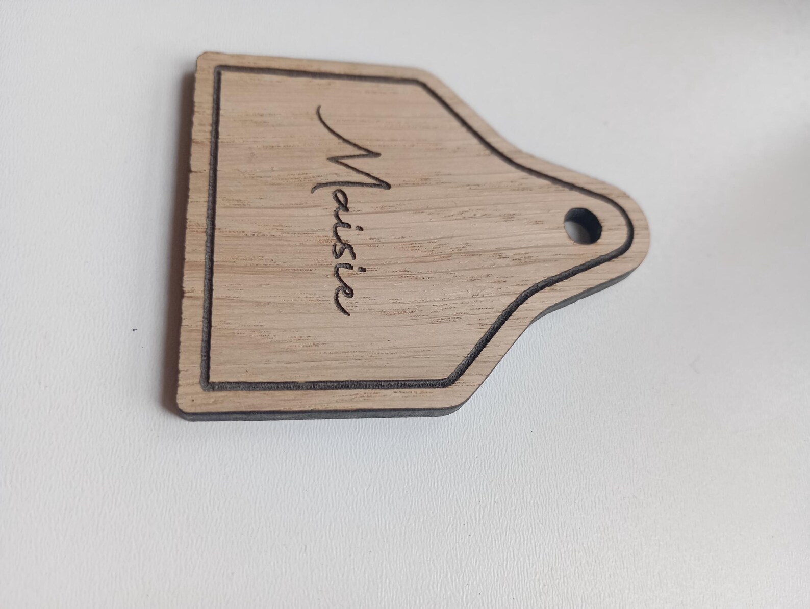 Personalised Rustic Oak Cattle Tag Place Settings | Wedding Favors ...