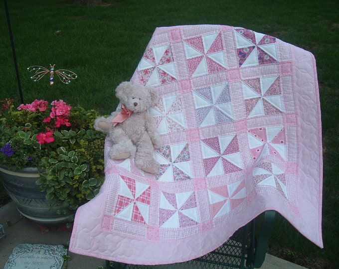 Pink Pinwheel Baby Quilt With Hand Quilting Very Sweet - Etsy