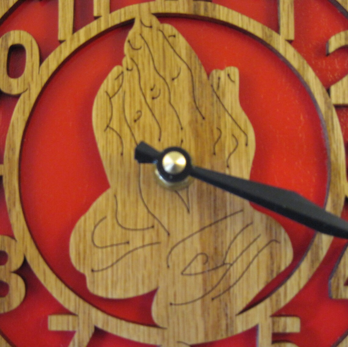 Handmade Oak Praying Hands Clock: Scroll Saw Wall Decor - Etsy