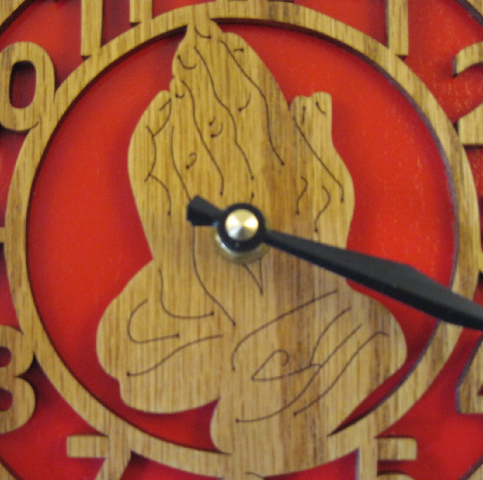 Handmade Oak Praying Hands Clock: Scroll Saw Wall Decor - Etsy