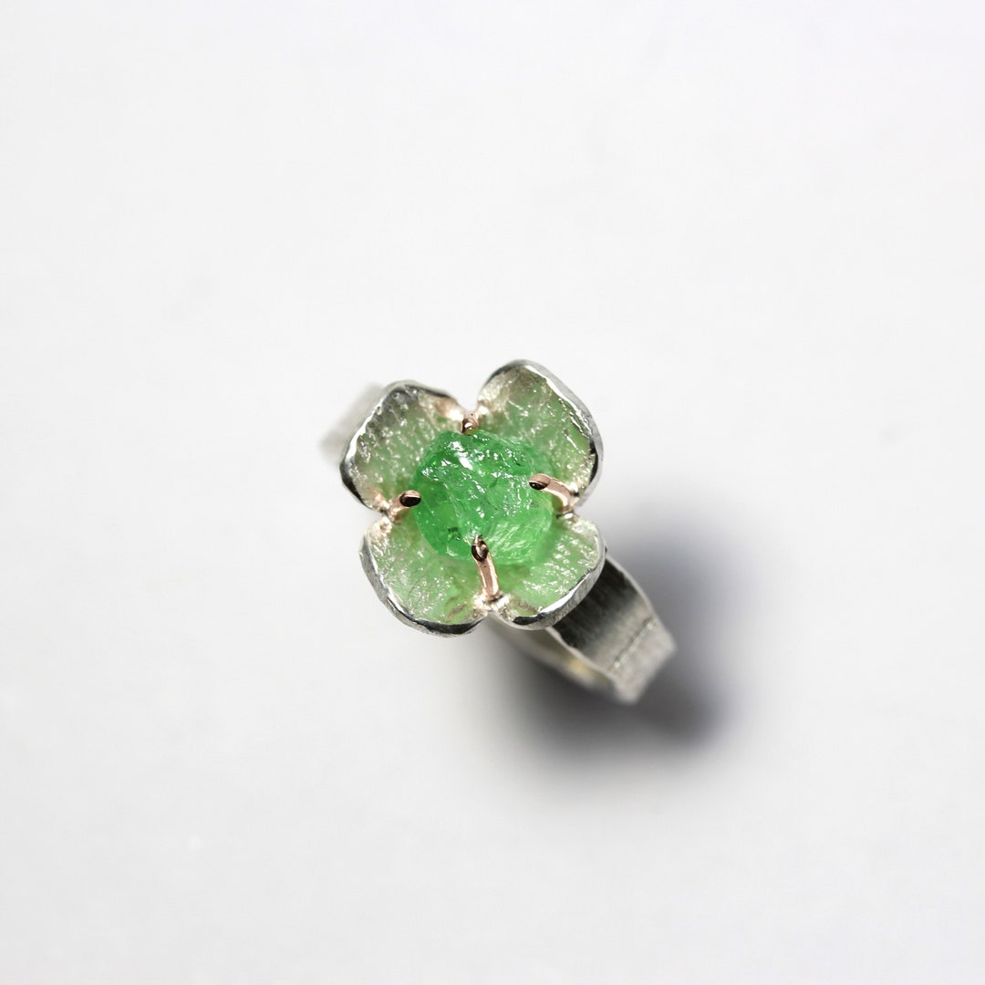 Unique 4 Leaf Clover Raw Mint Green Garnet Ring 14K Rose Gold Textured ...
