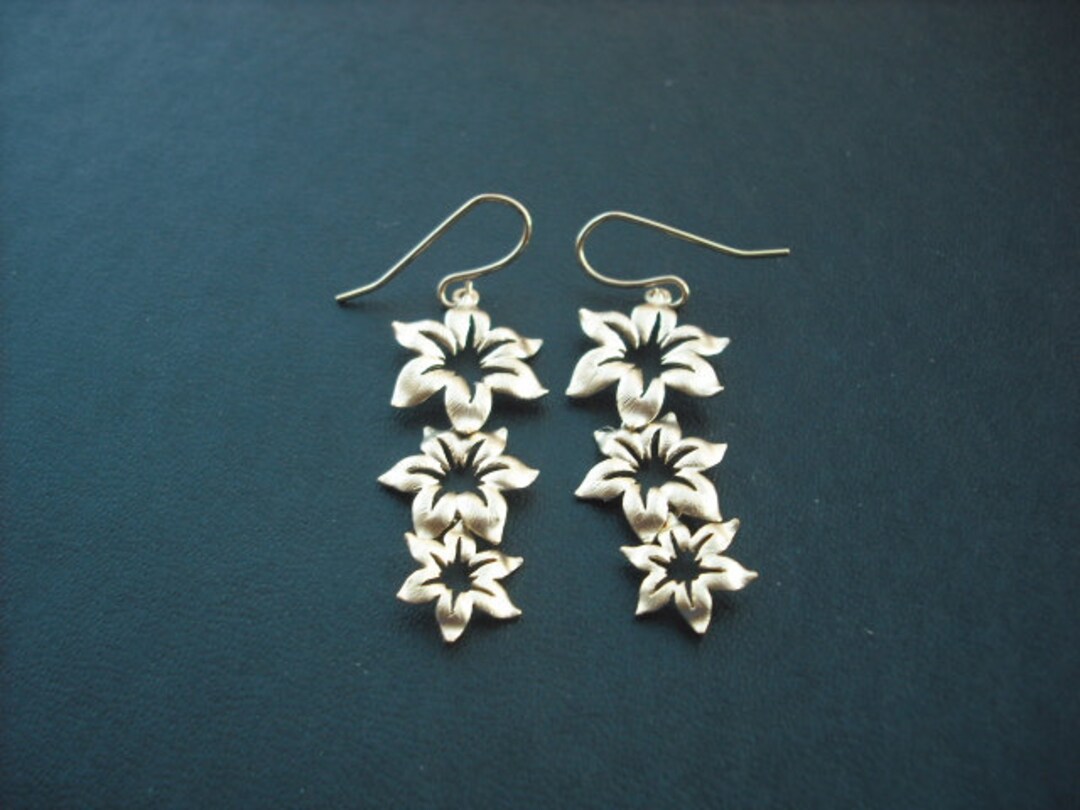 Matte Yellow Gold Triple Star Flower Pendant Earrings - Etsy