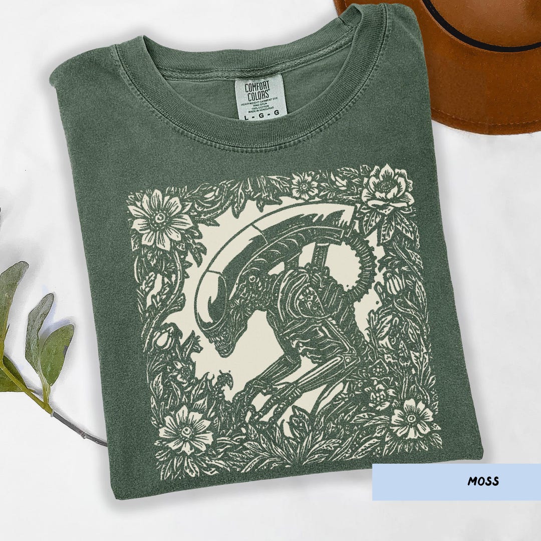 Folklore Xenomorph Comfort Colors T-shirt, Alien Artwork Tee, Unisex ...