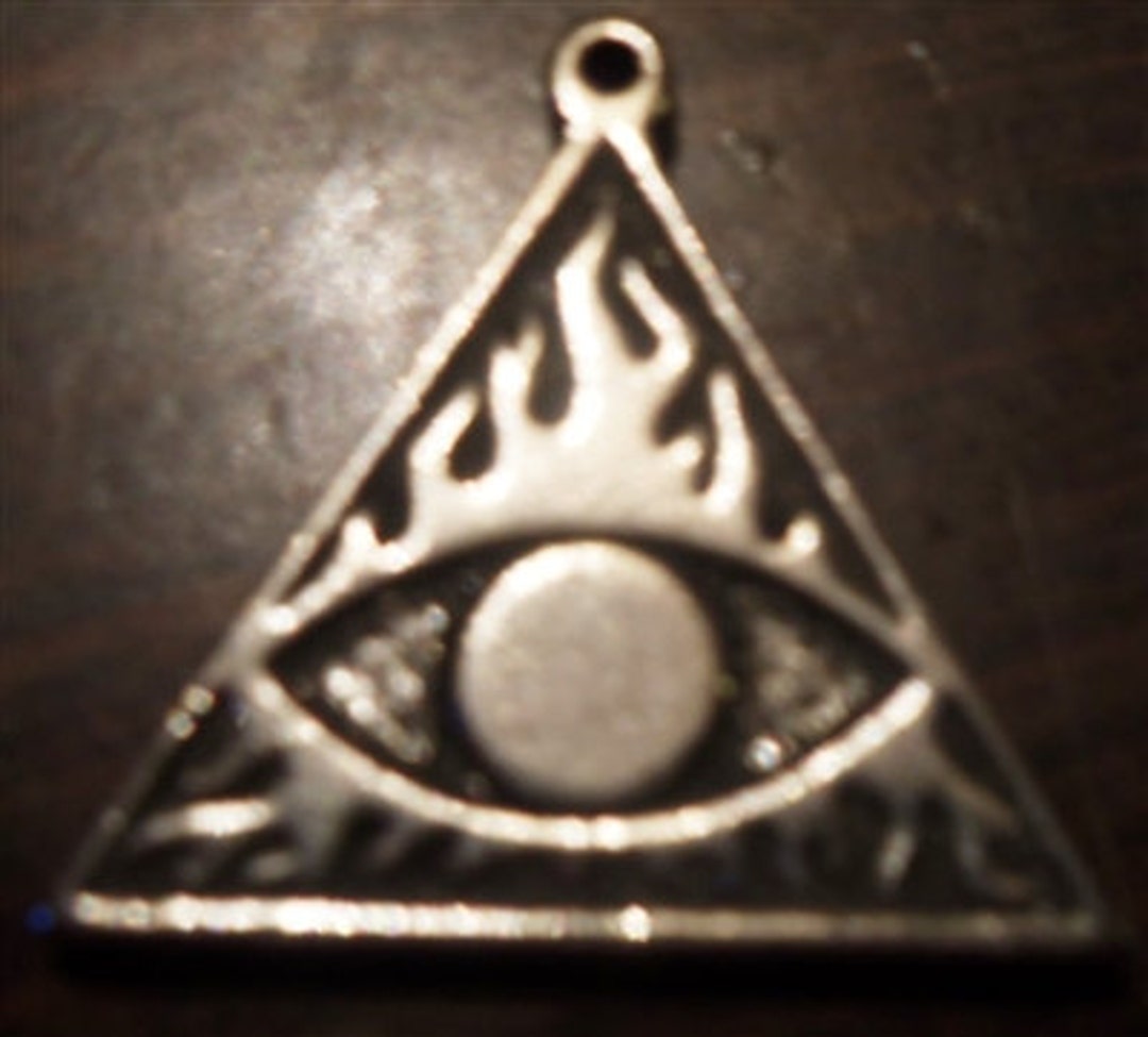 Spellbinder Evil Eye Black Magick Protection Pendant - Etsy