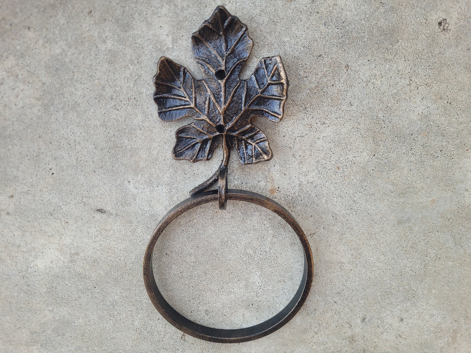 Leaf Towel Ring | PICK YOUR COLOR | Iron Towel Hanger | Metal Bathroom ...