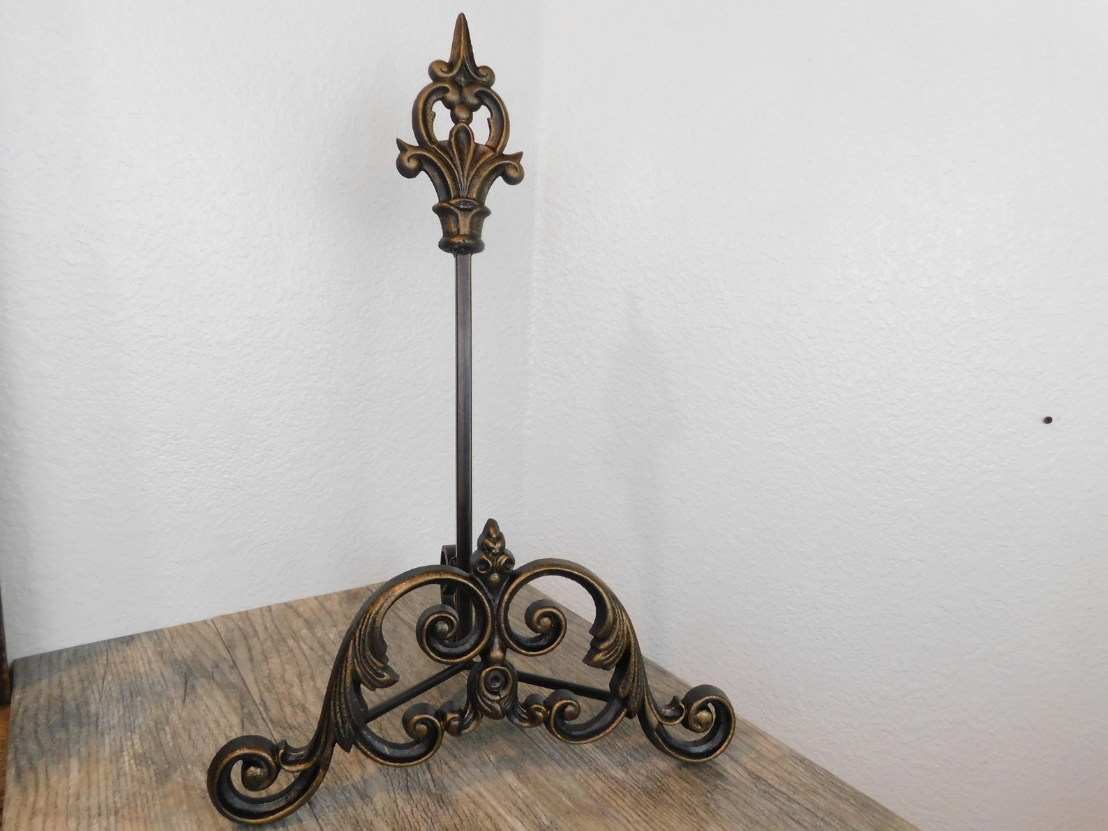 Heavy Fancy Iron Scroll Easel | PICK YOUR COLOR | Fleur De Lis | Crown ...