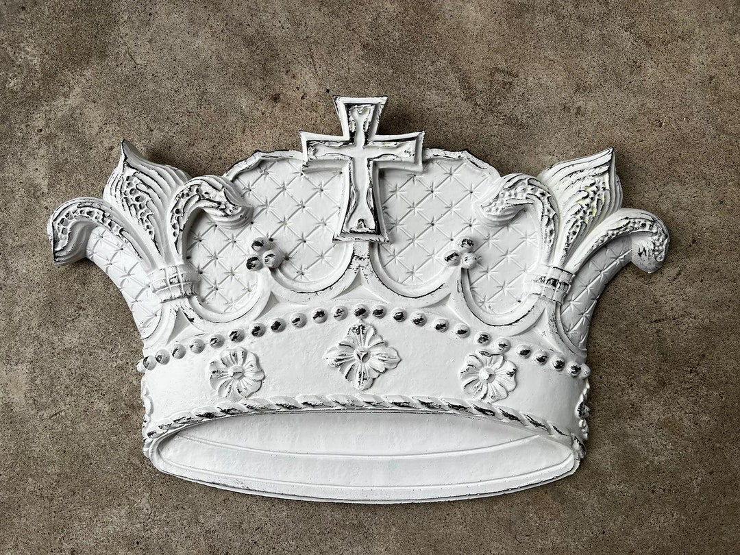 Crown Wall Plaque | PICK YOUR COLOR | Castle Medieval | Old World Decor ...