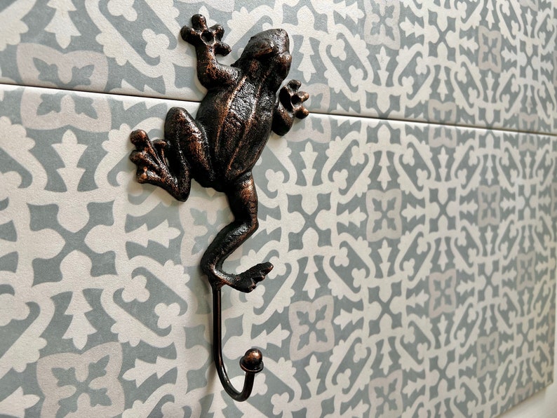 Frog Wall Hook | PICK YOUR COLOR | Cast Iron Wall Coat Rack | Nature ...
