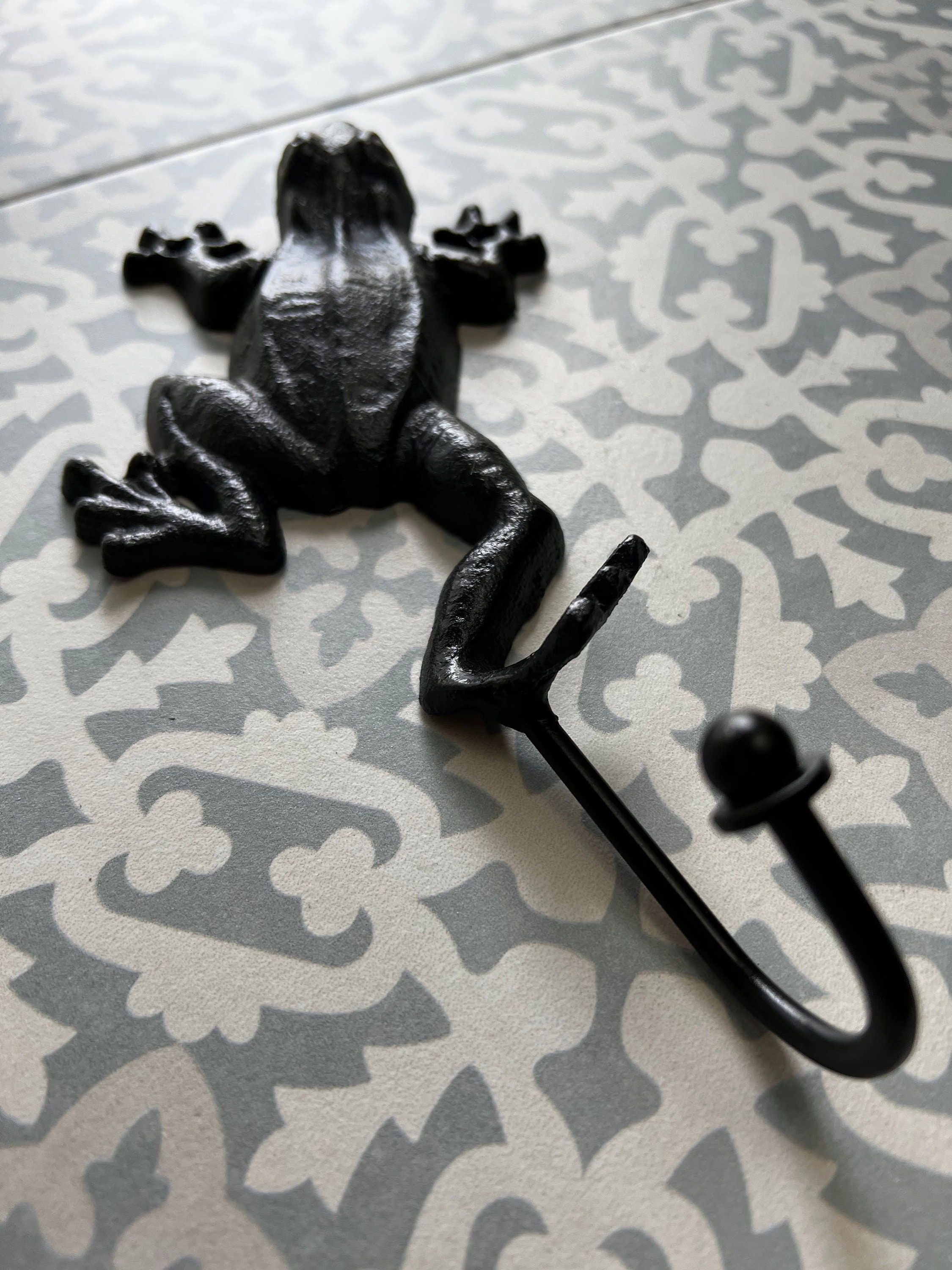 Frog Wall Hook | PICK YOUR COLOR | Cast Iron Wall Coat Rack | Nature ...