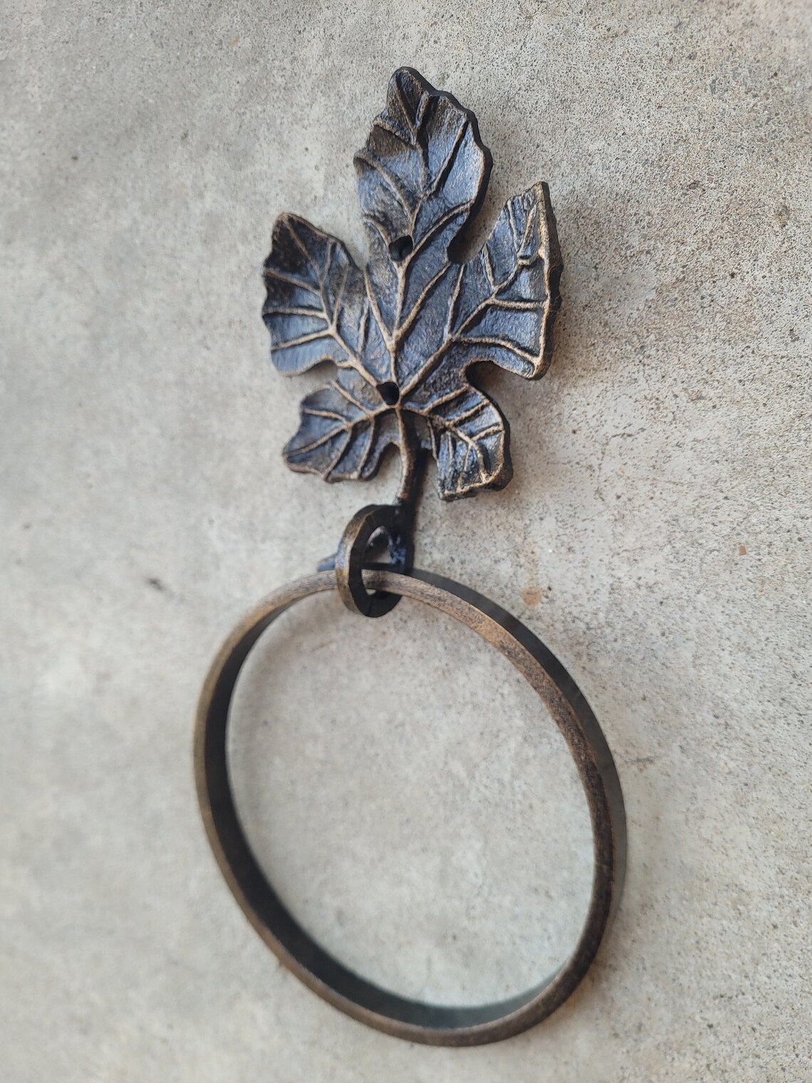 Leaf Towel Ring | PICK YOUR COLOR | Iron Towel Hanger | Metal Bathroom ...