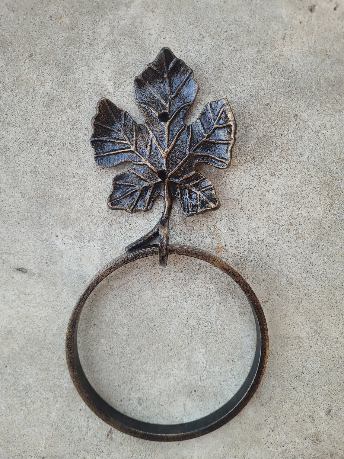 Leaf Towel Ring | PICK YOUR COLOR | Iron Towel Hanger | Metal Bathroom ...