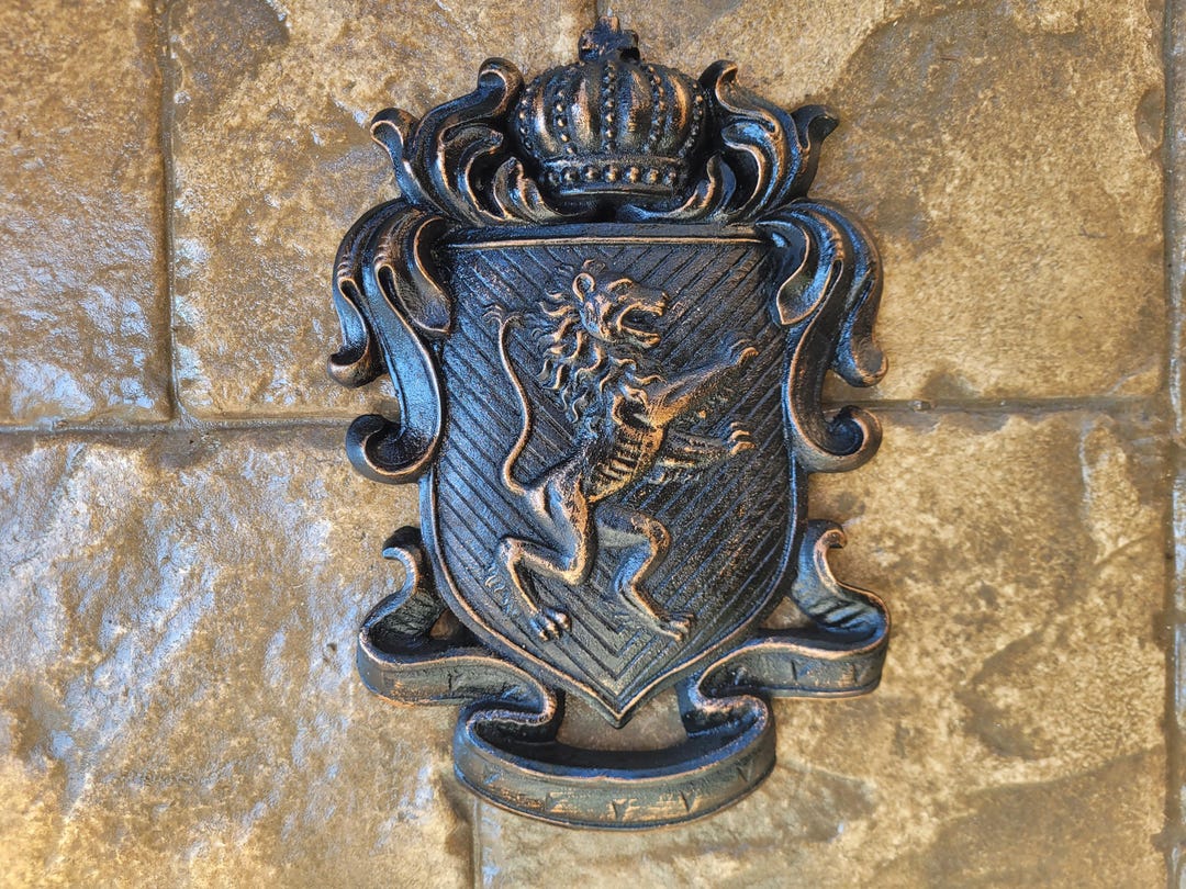 Lion Shield Wall Plaque - PICK YOUR COLOR - Coat of Arms Wall Decor ...