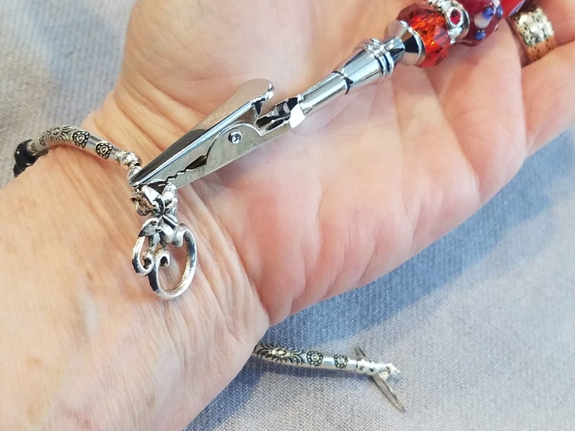 Bracelet Fastener Helper Tool Buddy Pink & White Art Glass Beads Breast ...