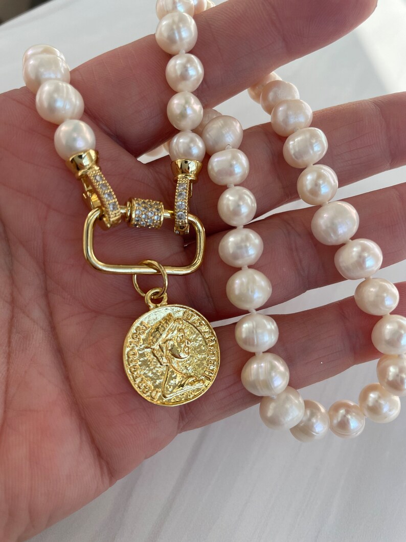 Queen Elizabeth Pearl Necklace Queen Elizabeth Charm Gifts - Etsy