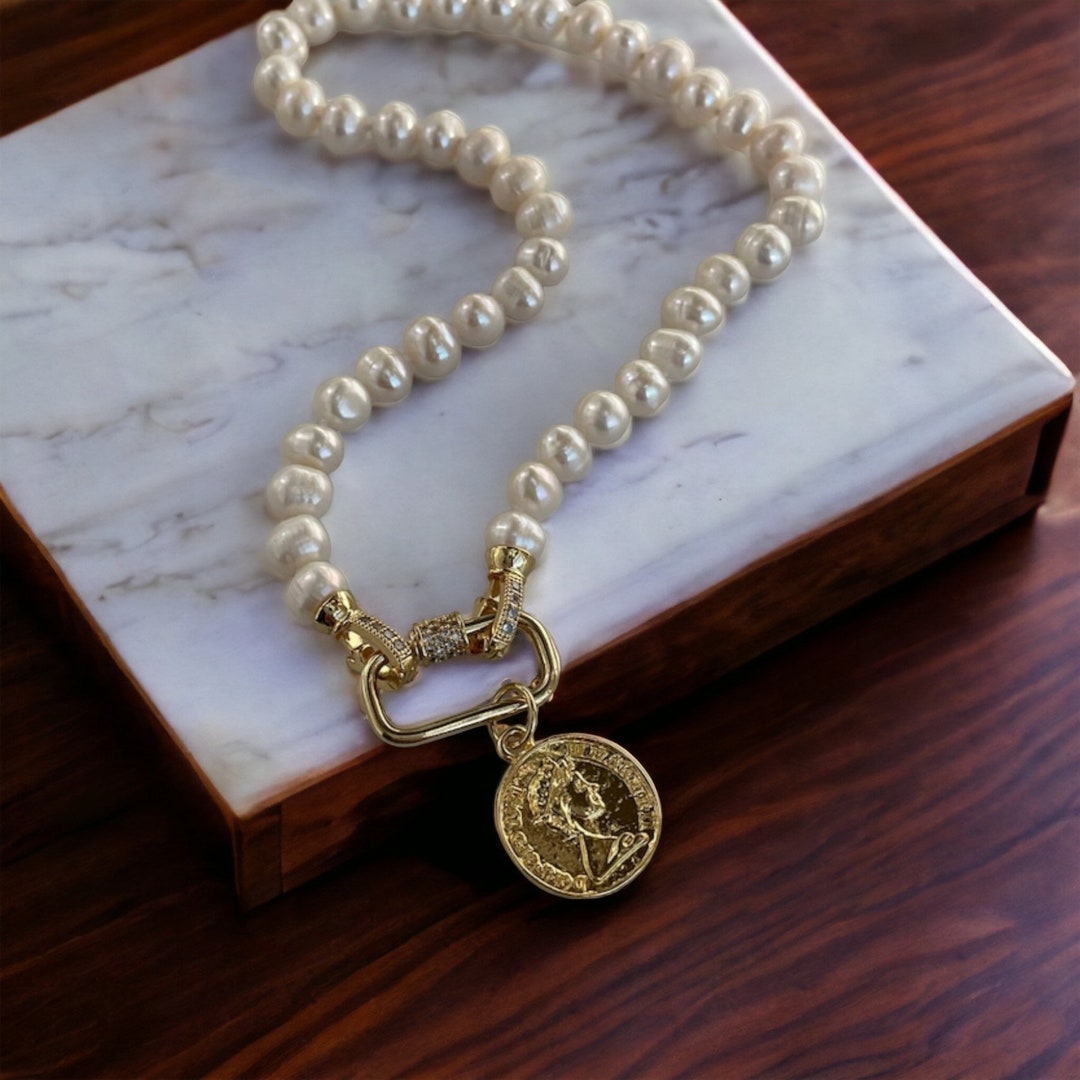 Queen Elizabeth Pearl Necklace Queen Elizabeth Charm Gifts - Etsy