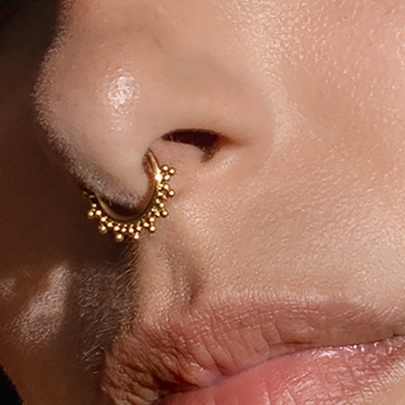 Sarika Clicker Gold Septum Ring Chirurgenstahl Klappsegment Piercing Ring 1.2 mm Durchmesser 6 mm 8 mm 10 mm Boho Tribal Clicker Hoop Etsy