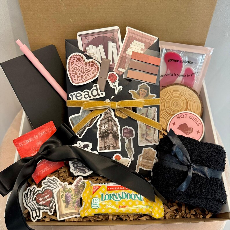 Bookworm Gift, Blind Date With a Book Box, Dark Romance Book Box, Gift ...