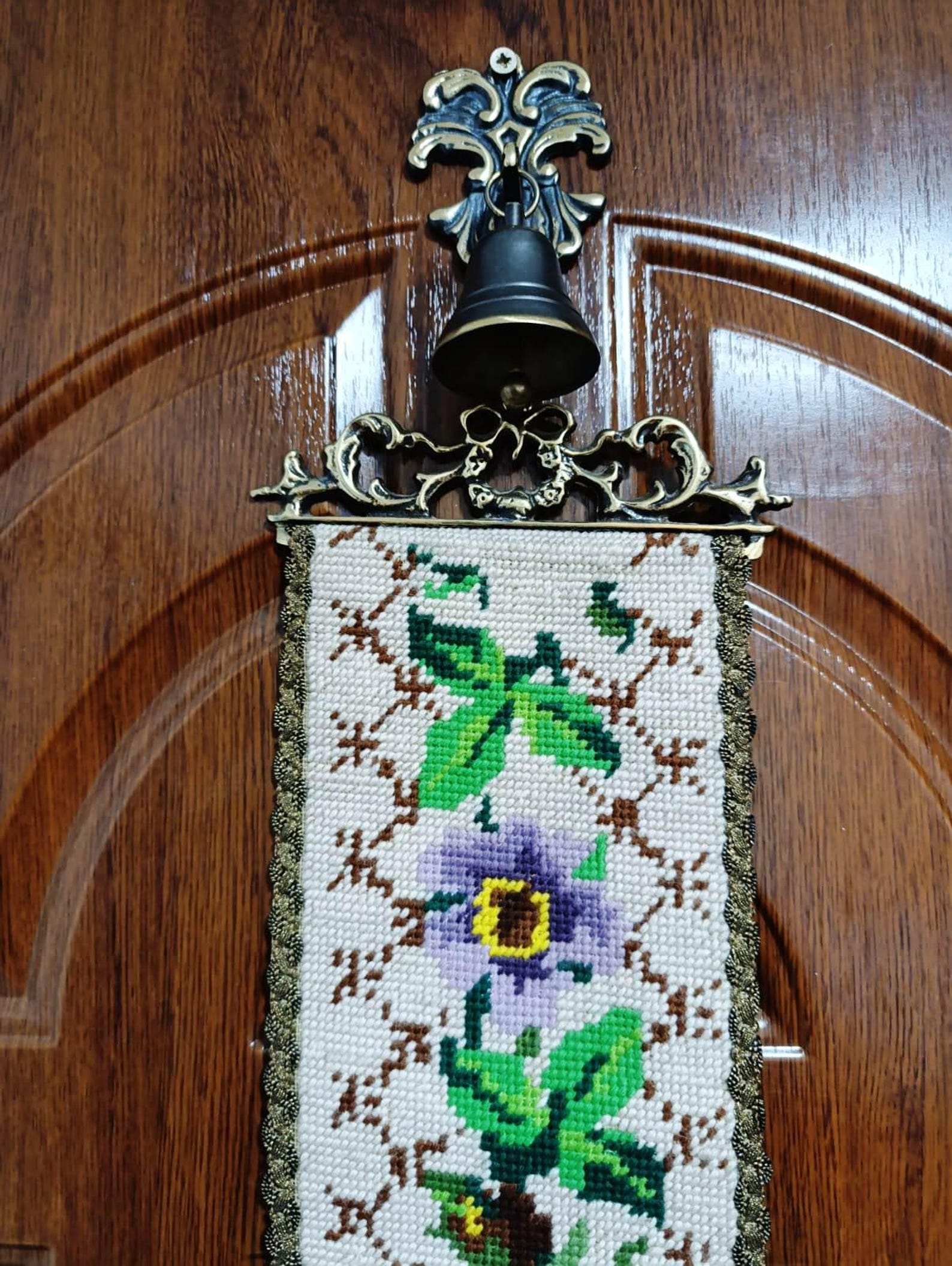 Vintage Estate Needlepoint Bell Pull With Bell Wall Hanging With Bronze ...