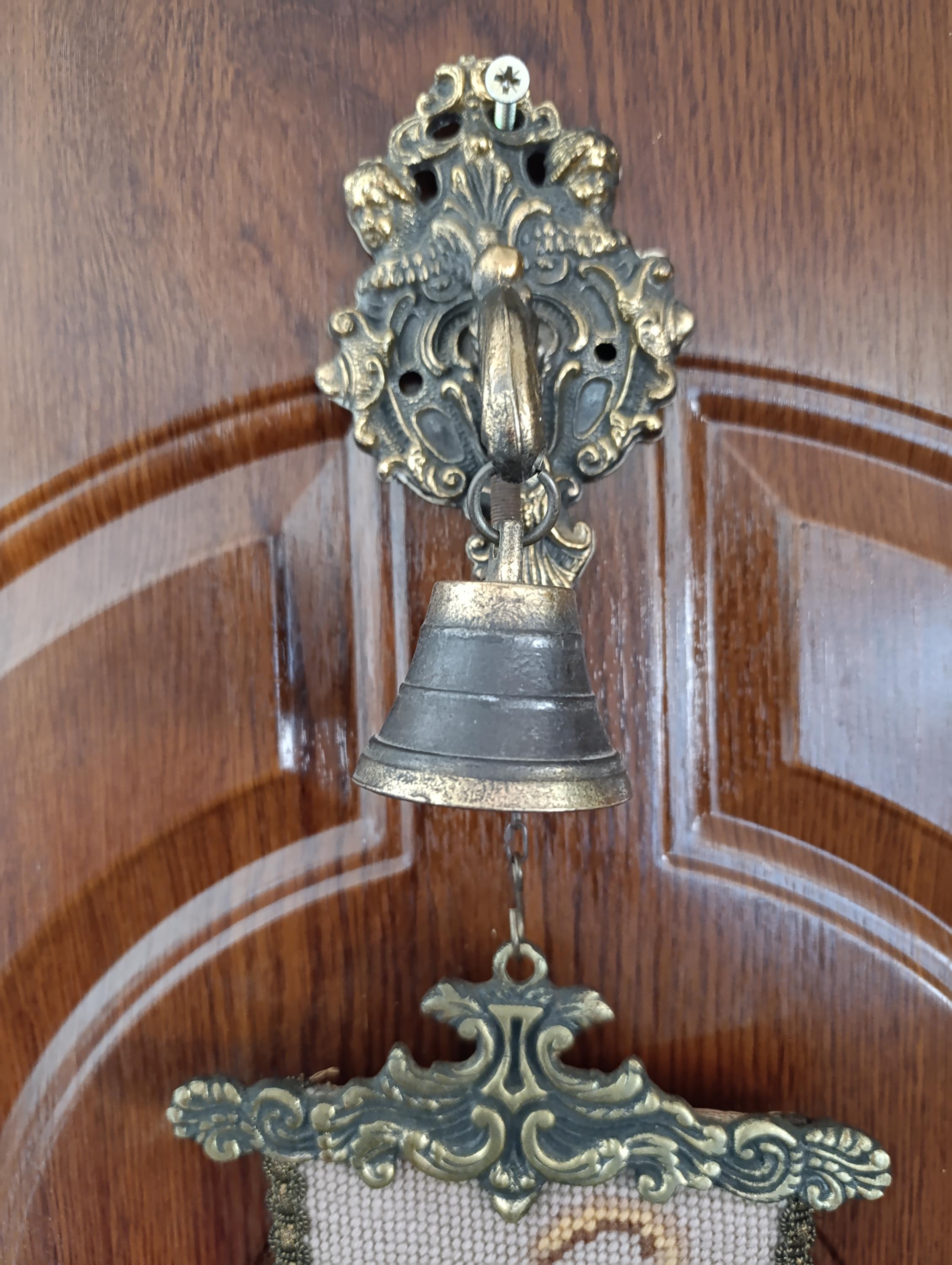 Vintage Estate Needlepoint Bell Pull With Bell Wall Hanging With Bronze ...
