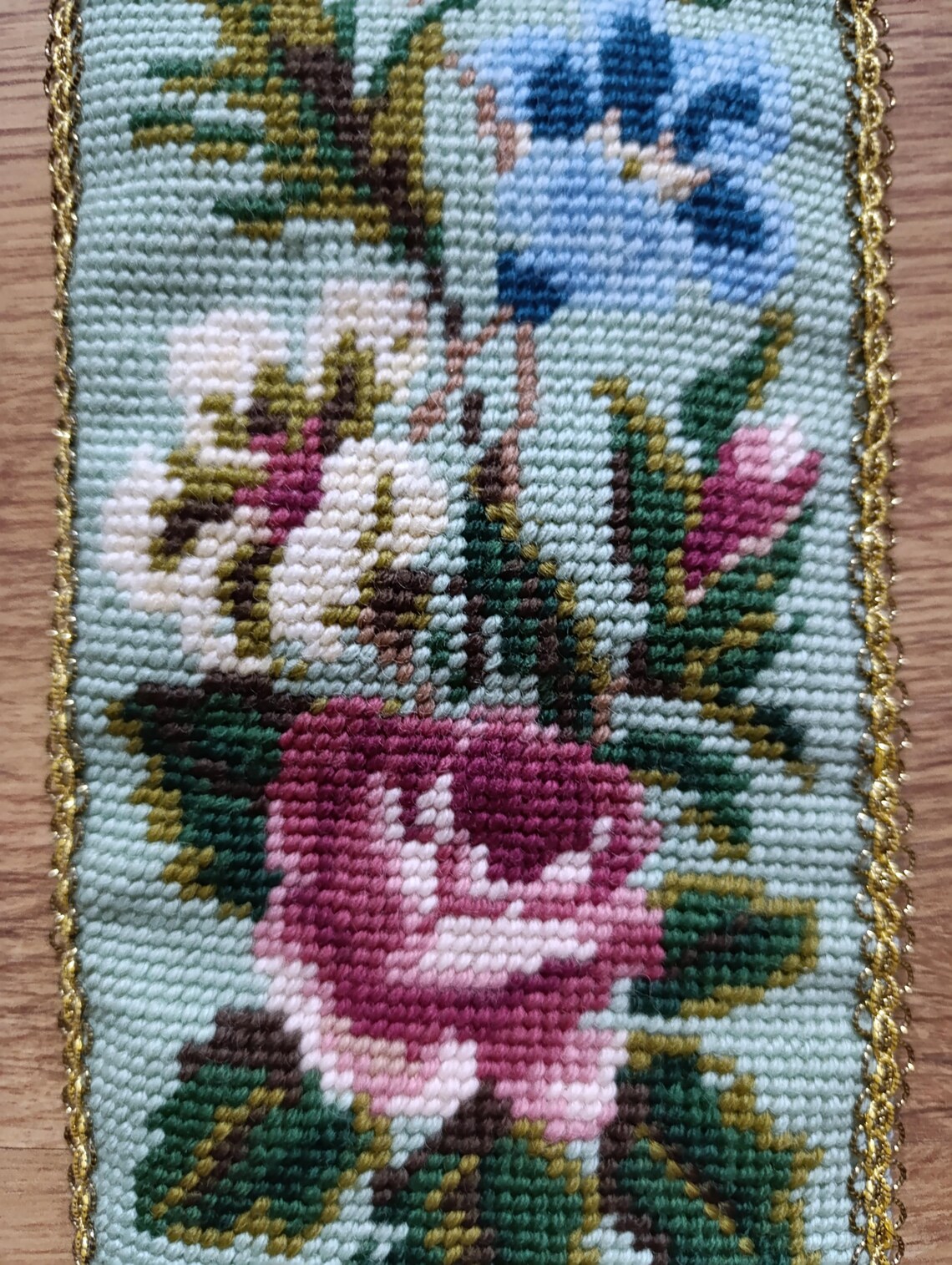 Vintage Estate Needlepoint Bell Pull With Bell Wall Hanging With Bronze ...