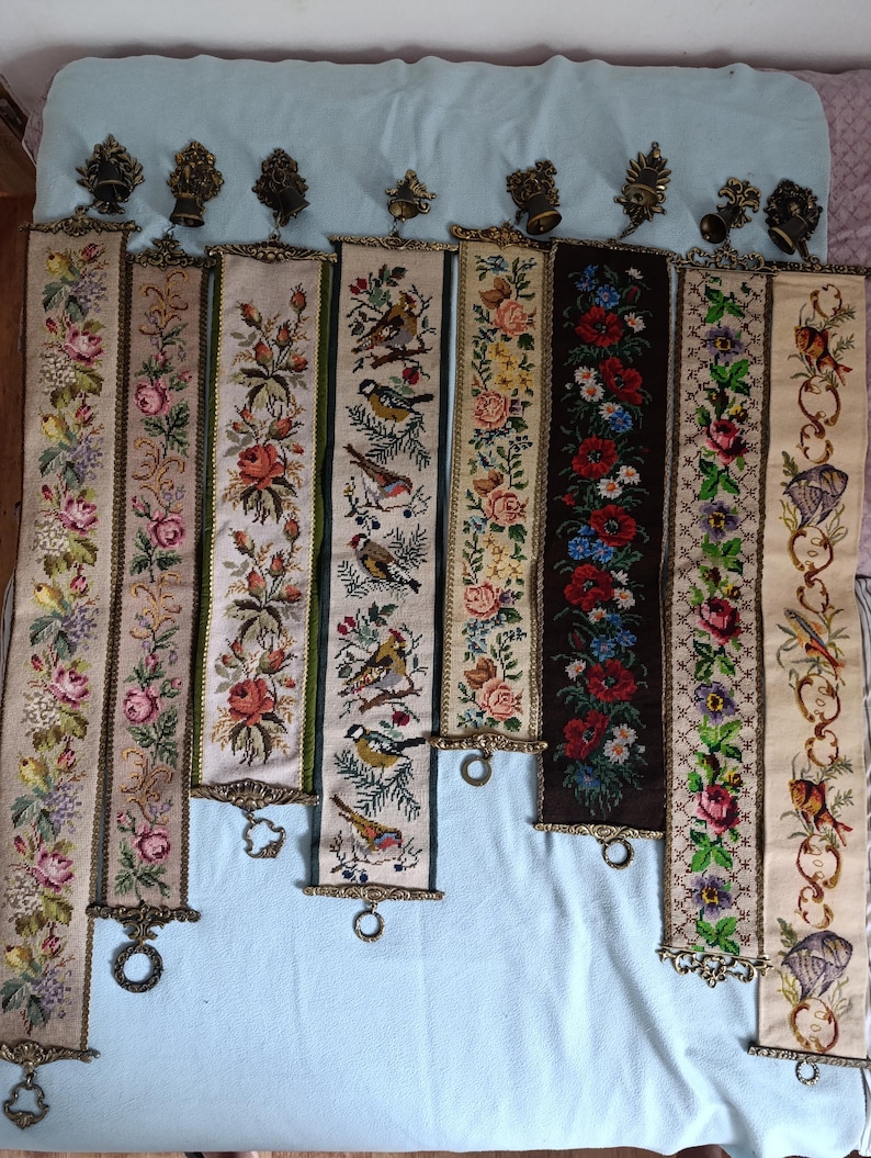 Vintage Estate Needlepoint Bell Pull With Bell Wall Hanging With Bronze ...