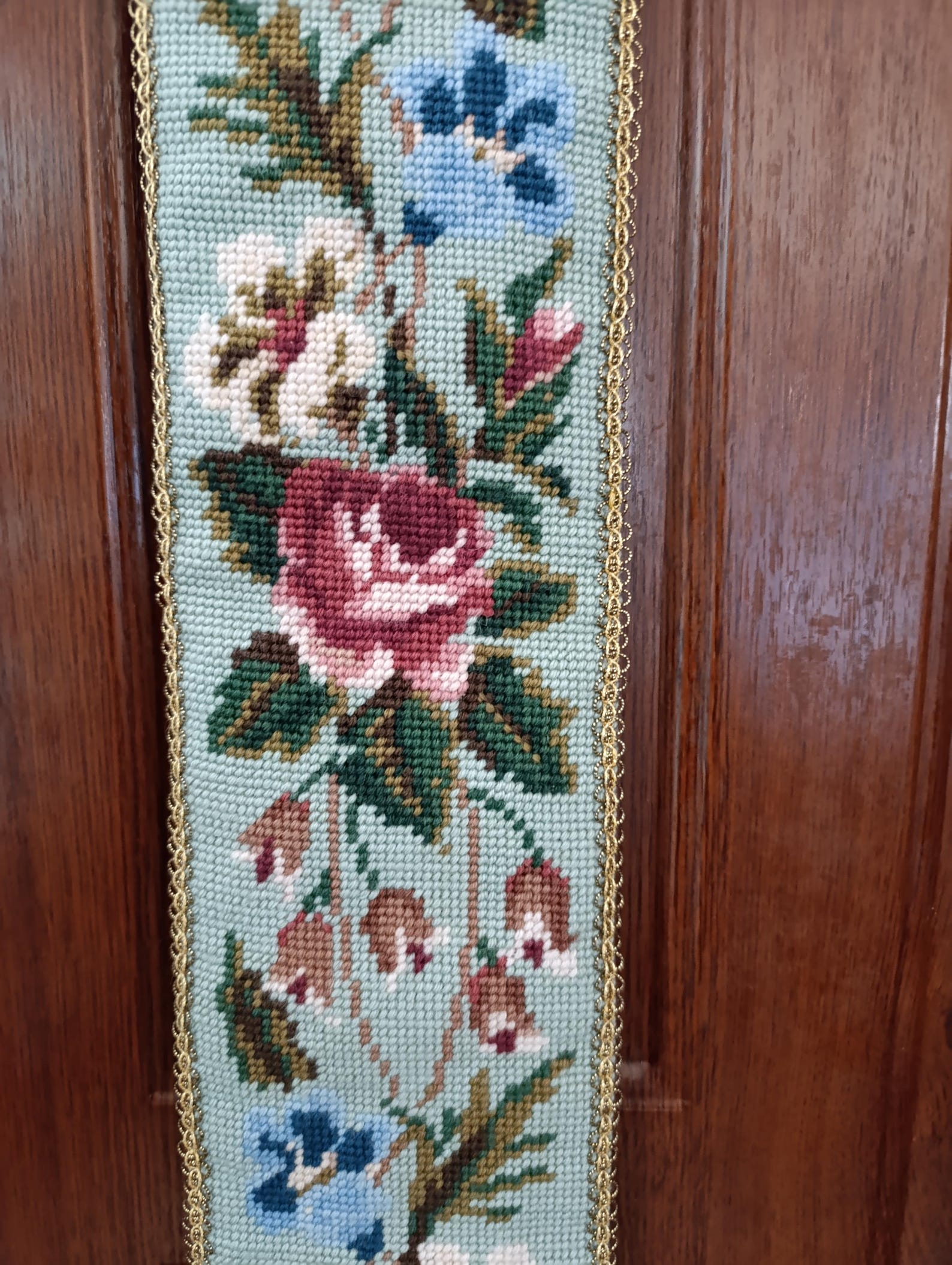 Vintage Estate Needlepoint Bell Pull With Bell Wall Hanging With Bronze ...