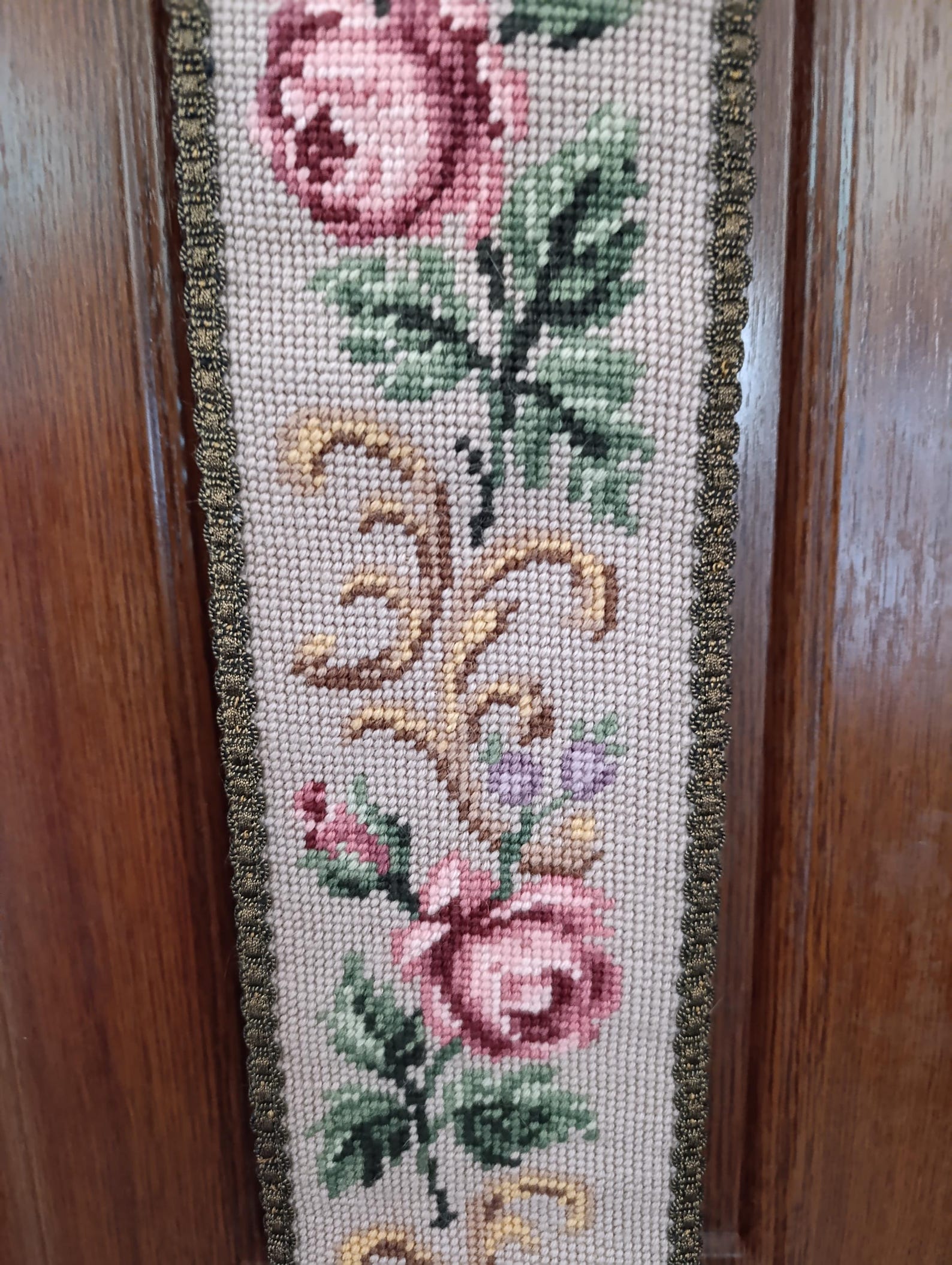 Vintage Estate Needlepoint Bell Pull With Bell Wall Hanging With Bronze ...