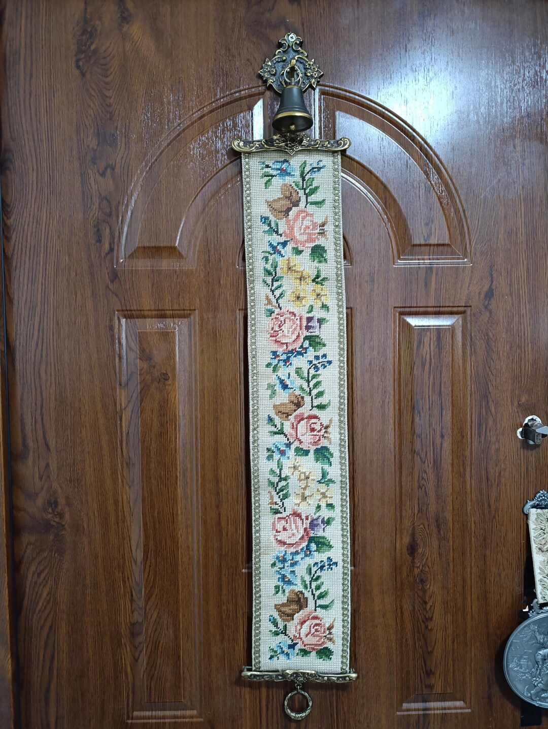 Vintage Estate Needlepoint Bell Pull With Bell Wall Hanging With Bronze ...
