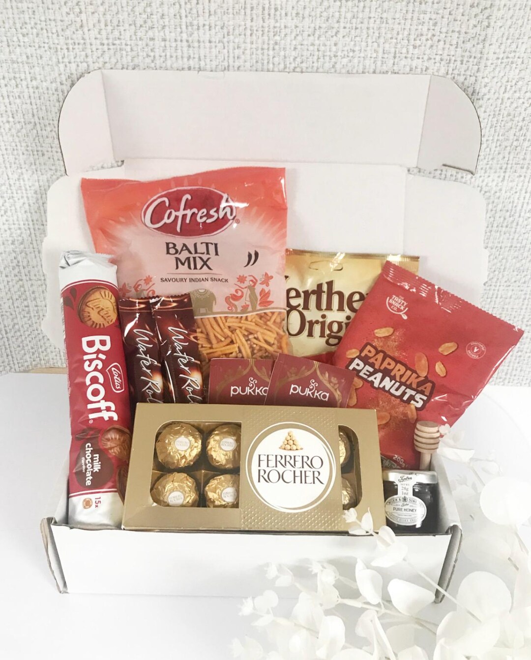 Luxury Ramadan Eid Snack Box Tea Chocolates Biscuits Self Care Gift Hug ...