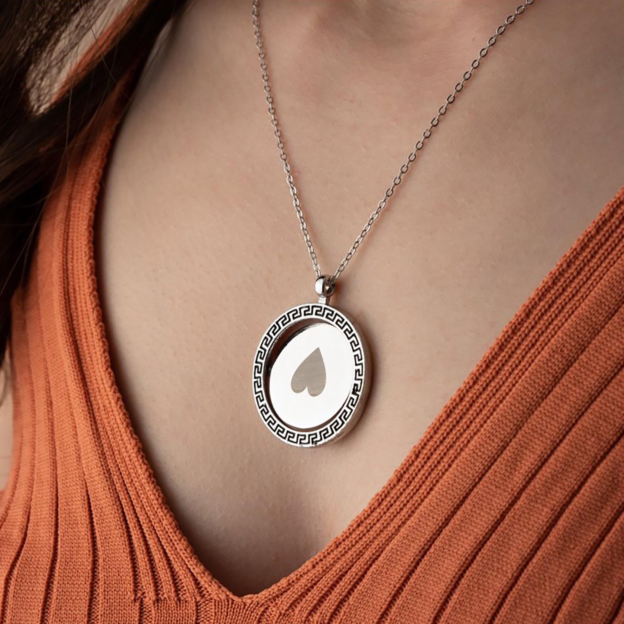 Personalized Medallion Necklace, 14K Gold Necklace, Custom Name ...