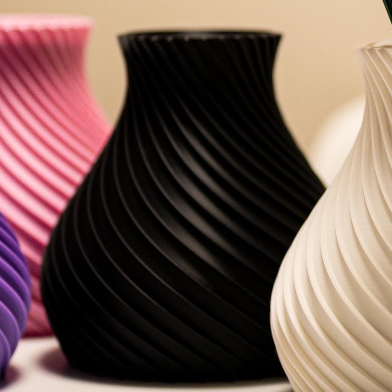 3d-printed Vase for Brick Flowers: Modern Ribbed Design (6.7” Tall ...