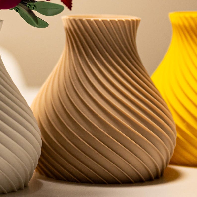 3d-printed Vase for Brick Flowers: Modern Ribbed Design (6.7” Tall ...