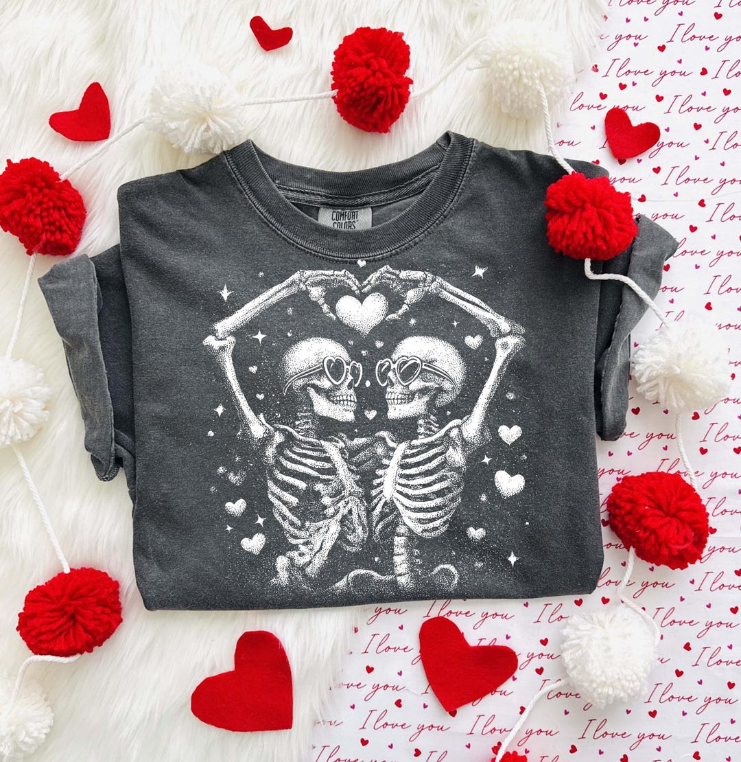 Valentine Skeleton Couple PNG, Love Skeletons Heart Hands PNG, Romantic ...