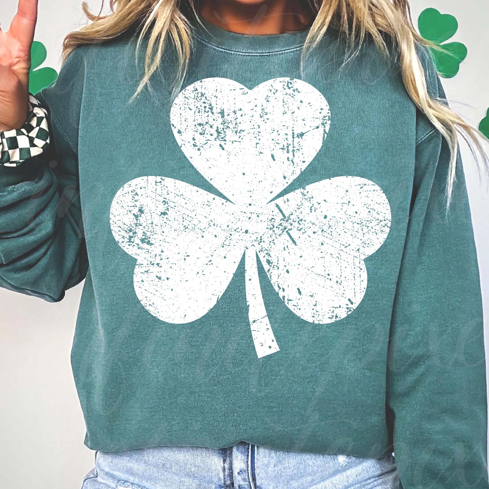 St Patricks Day Shamrock PNG SVG, Distressed Clover Silhouette, Vintage ...