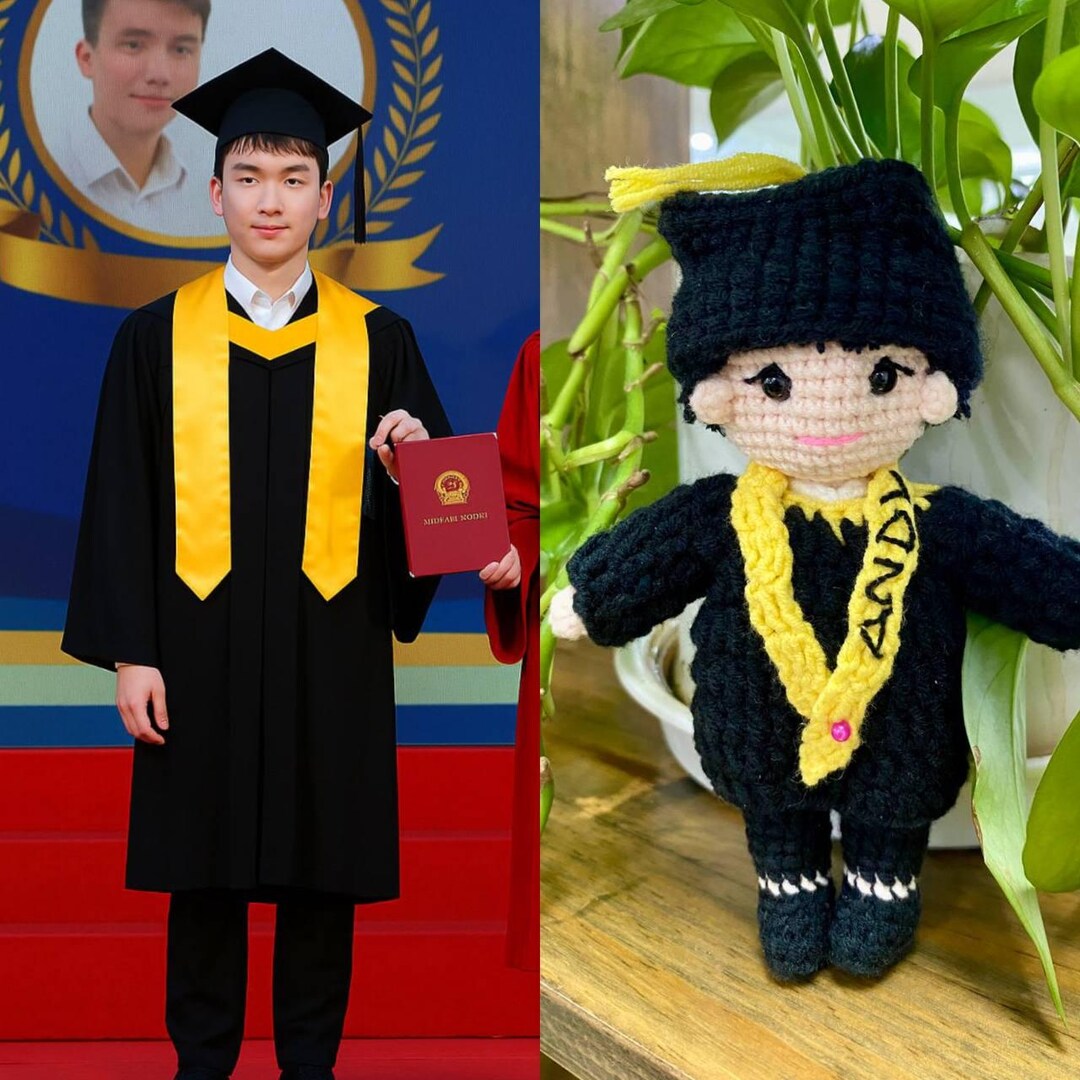 Custom Graduation Crochet Doll, Personalized Lookalike Graduate ...