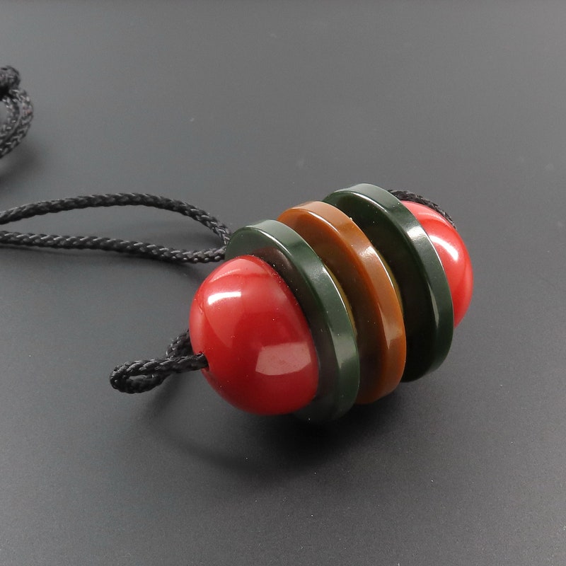 Bakelite Pendant - Etsy